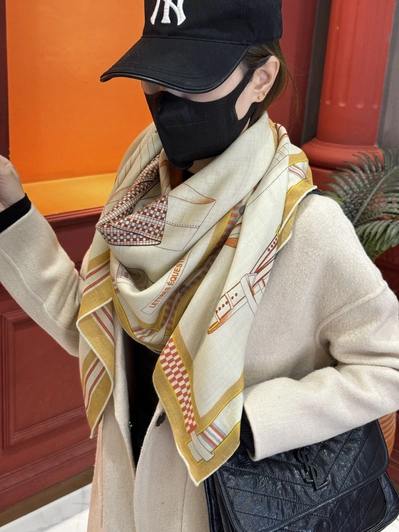 Top mirror Hermes Scarf