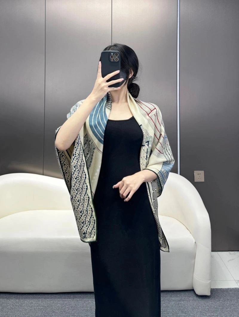 Cut-rate Hermes Scarf
