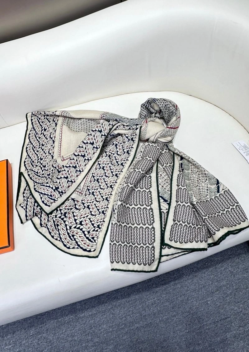 Cut-rate Hermes Scarf