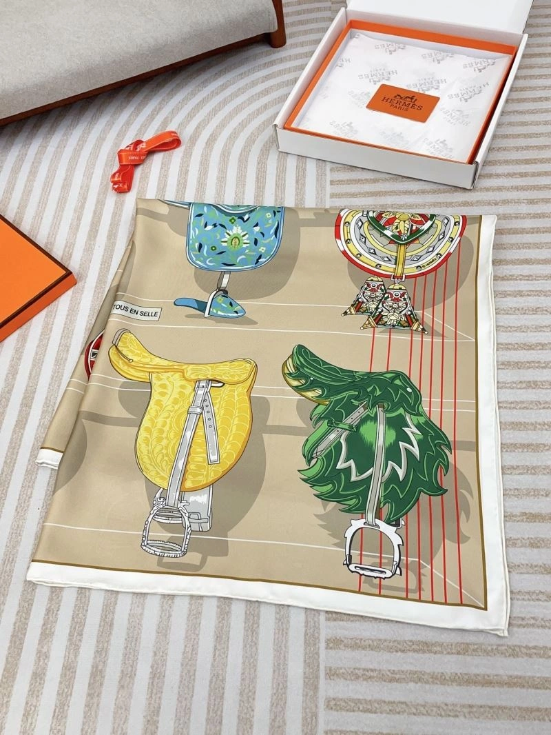 Low-cost Hermes Scarf