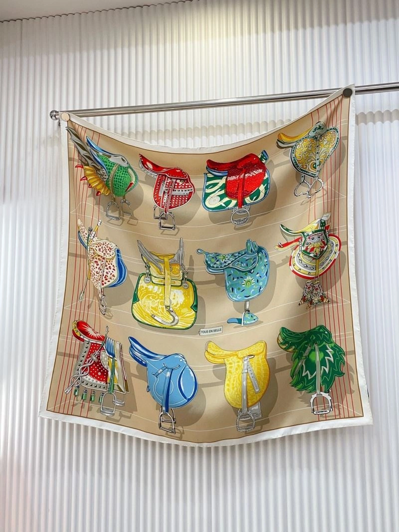 Low-cost Hermes Scarf