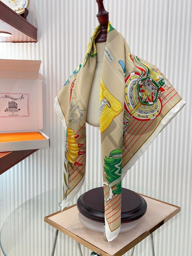 Low-cost Hermes Scarf