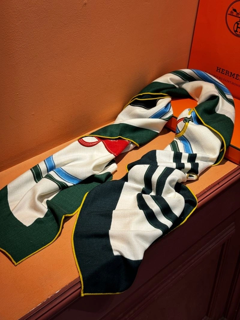 Accurate model Hermes Scarf