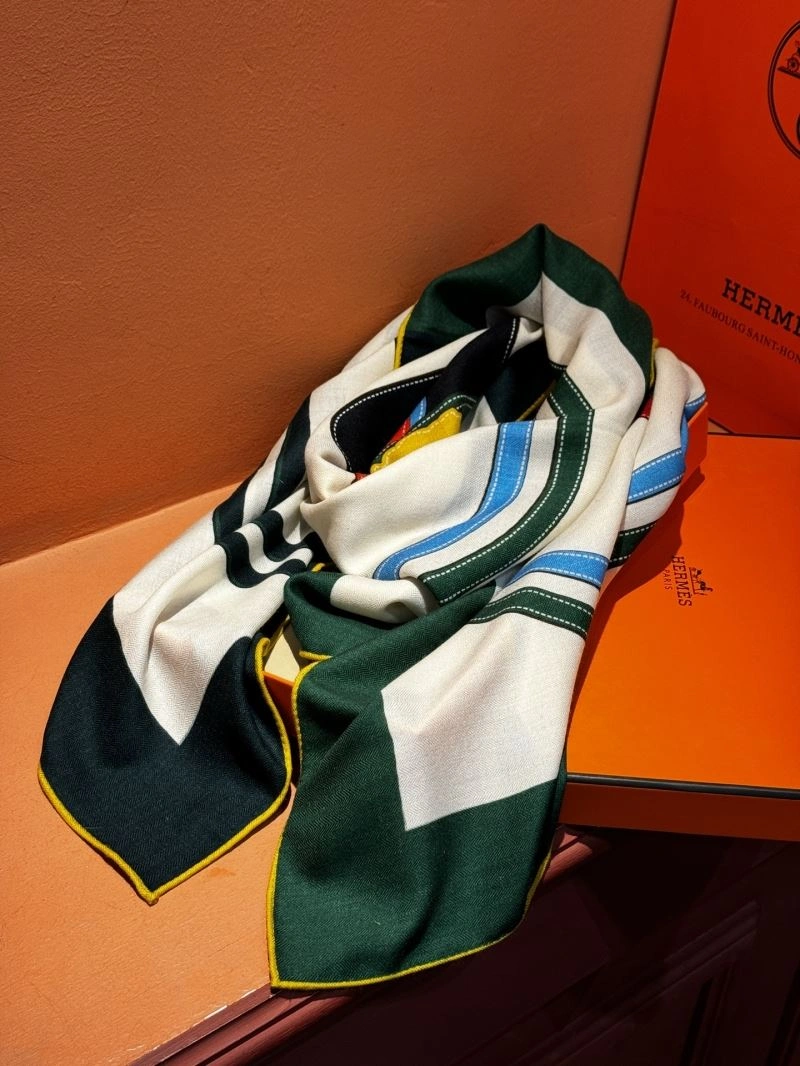 Accurate model Hermes Scarf