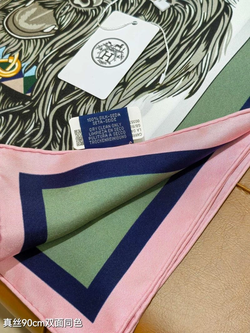 Low-cost Hermes Scarf