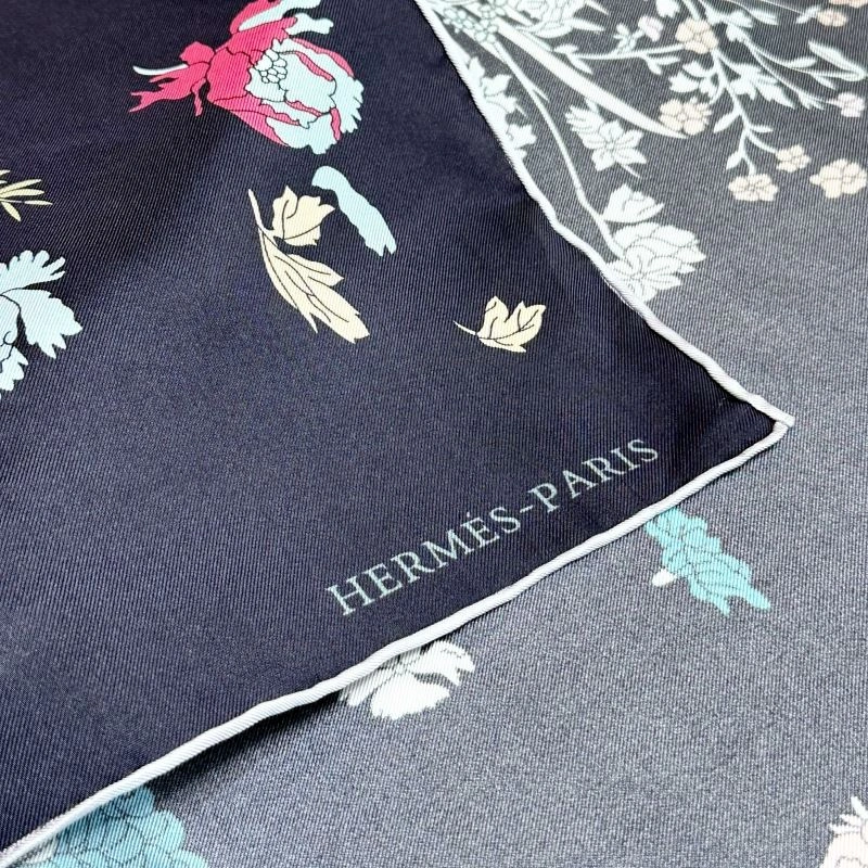 Cut-rate Hermes Scarf