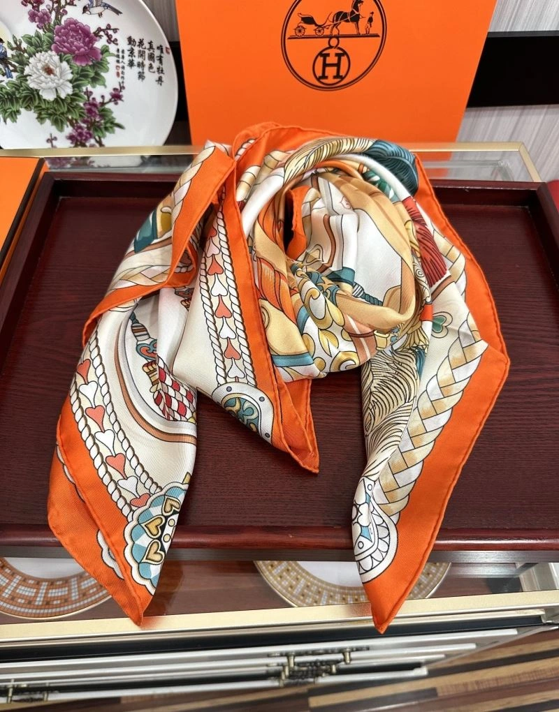 Indistinguishable Hermes Scarf