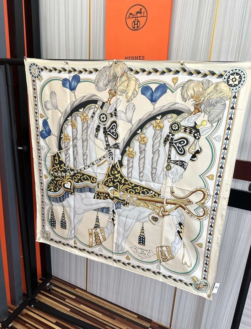 Accurate model Hermes Scarf