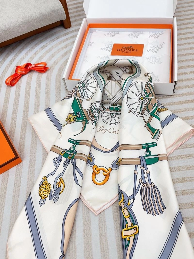 Low-cost Hermes Scarf