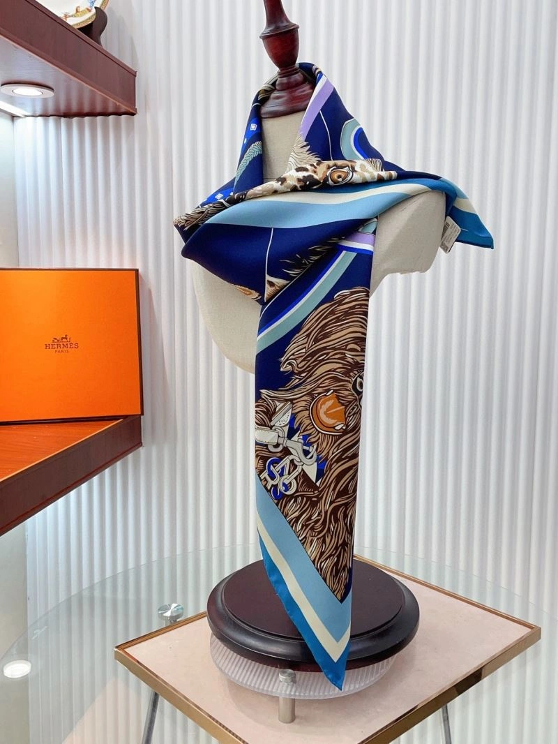 Low-cost Hermes Scarf