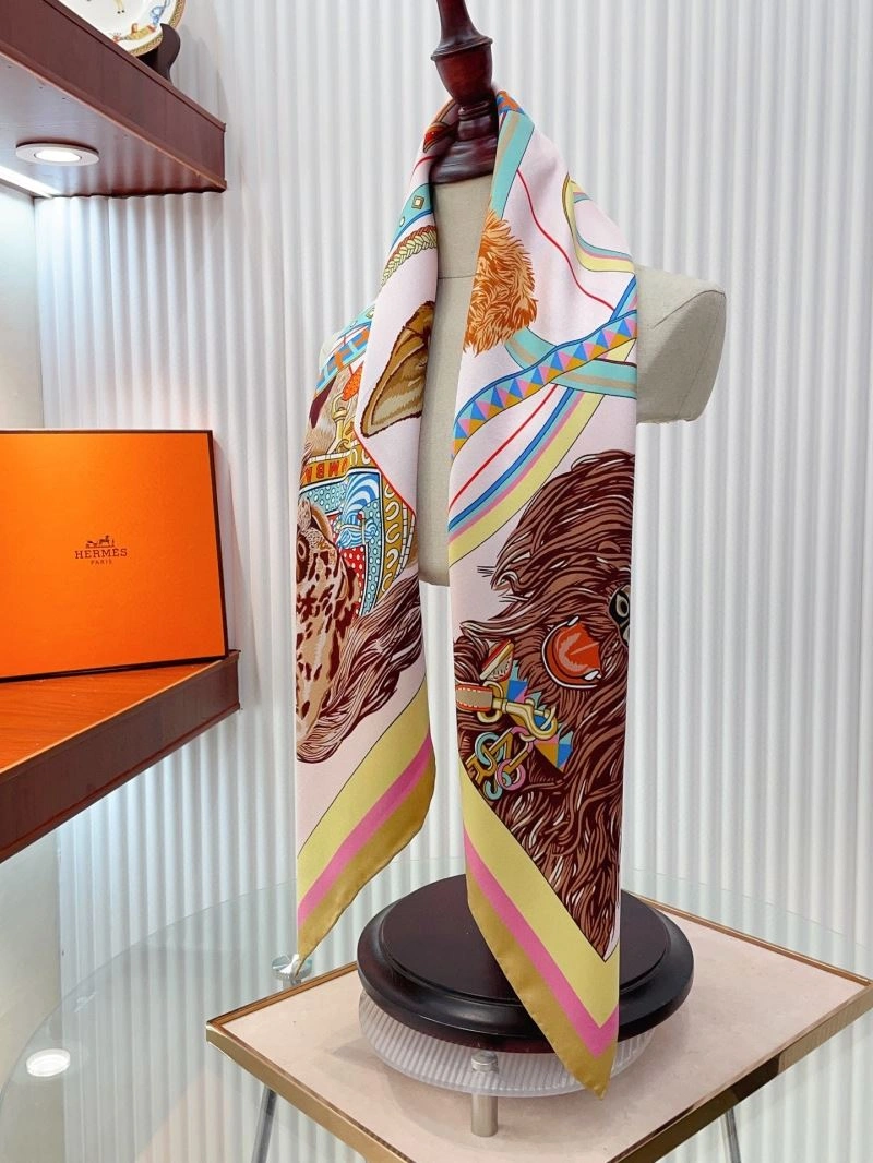 Accurate model Hermes Scarf