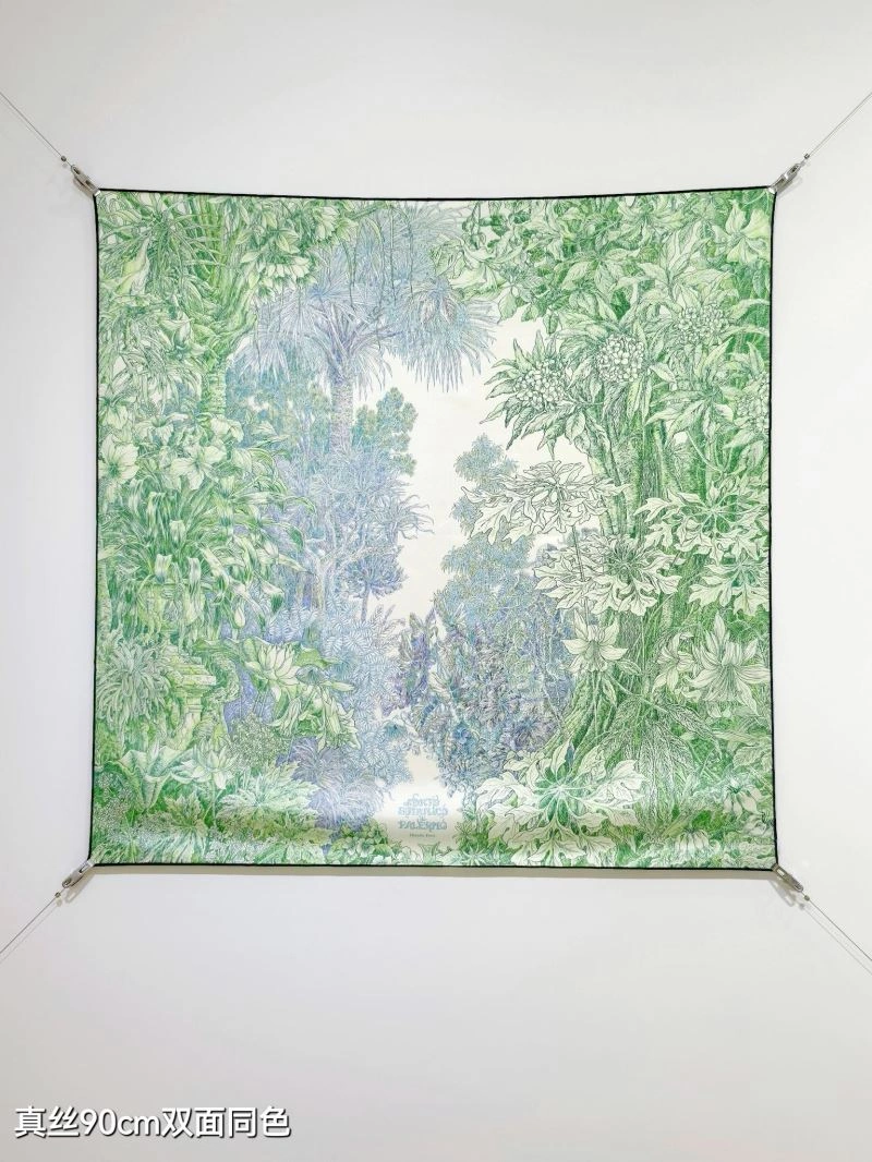Value-priced Hermes Scarf