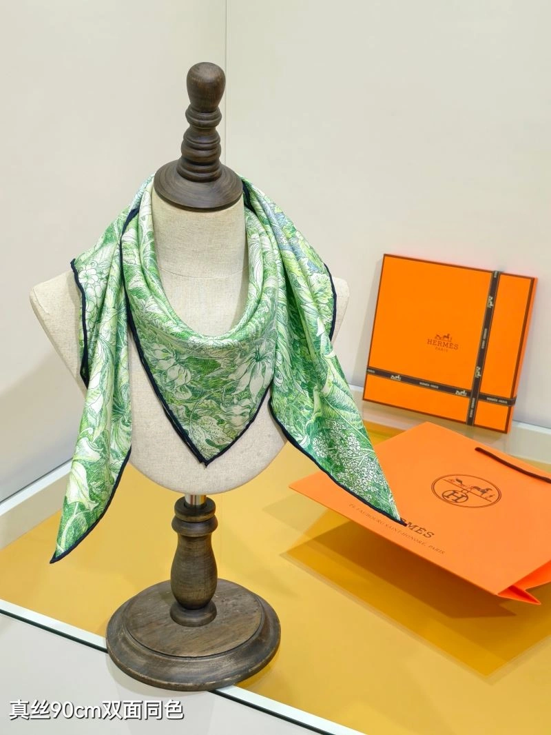 Value-priced Hermes Scarf