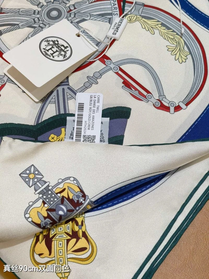 Accurate model Hermes Scarf