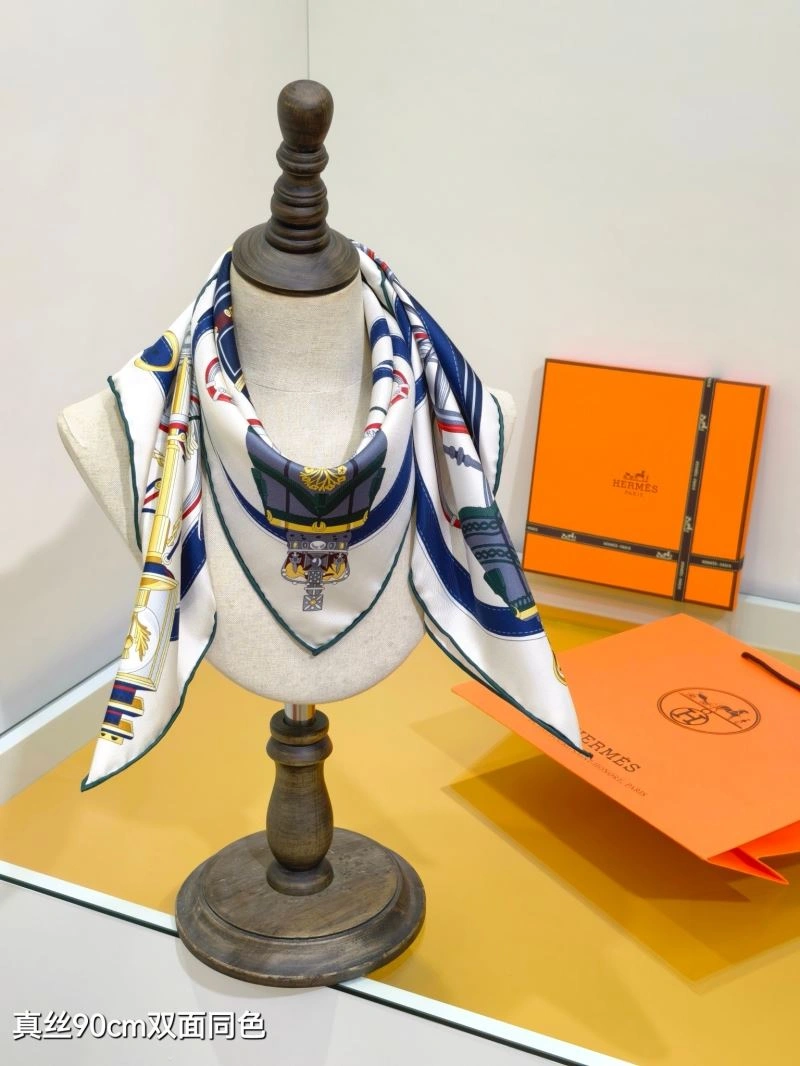 Accurate model Hermes Scarf