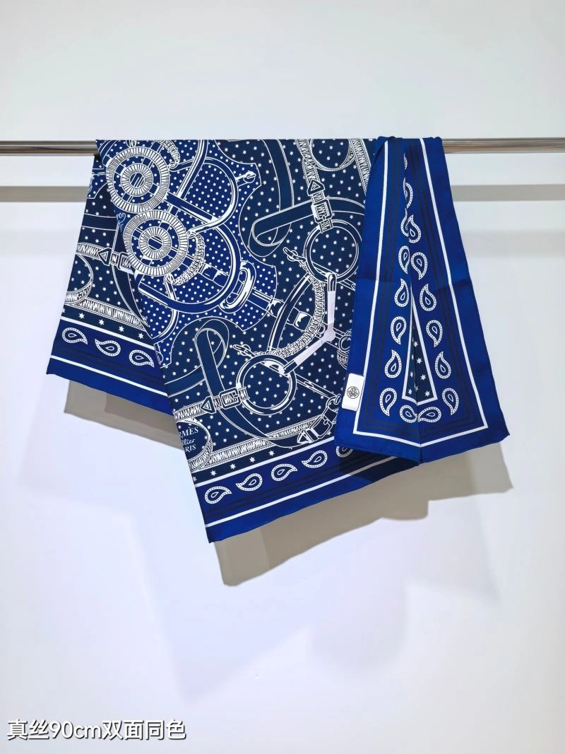 Accurate model Hermes Scarf