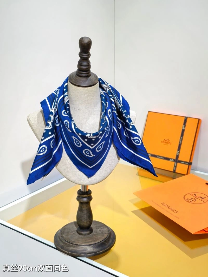 Accurate model Hermes Scarf