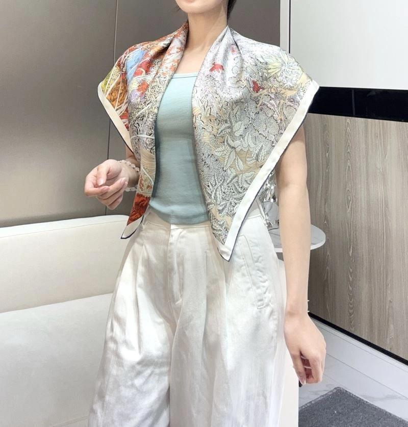 Brand-authenticated Hermes Scarf