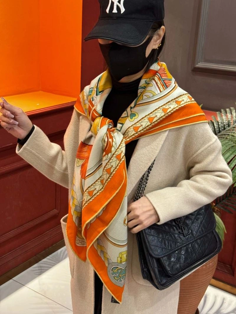 Brand-authenticated Hermes Scarf