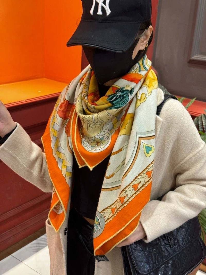 Brand-authenticated Hermes Scarf