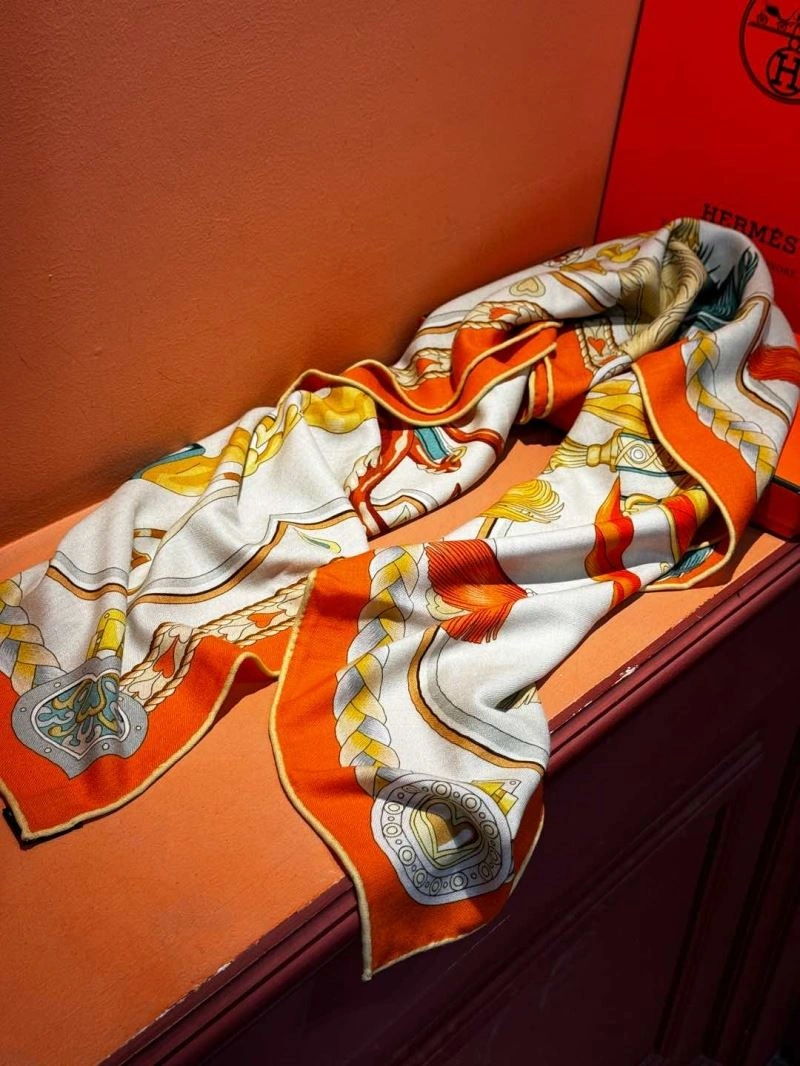 Brand-authenticated Hermes Scarf