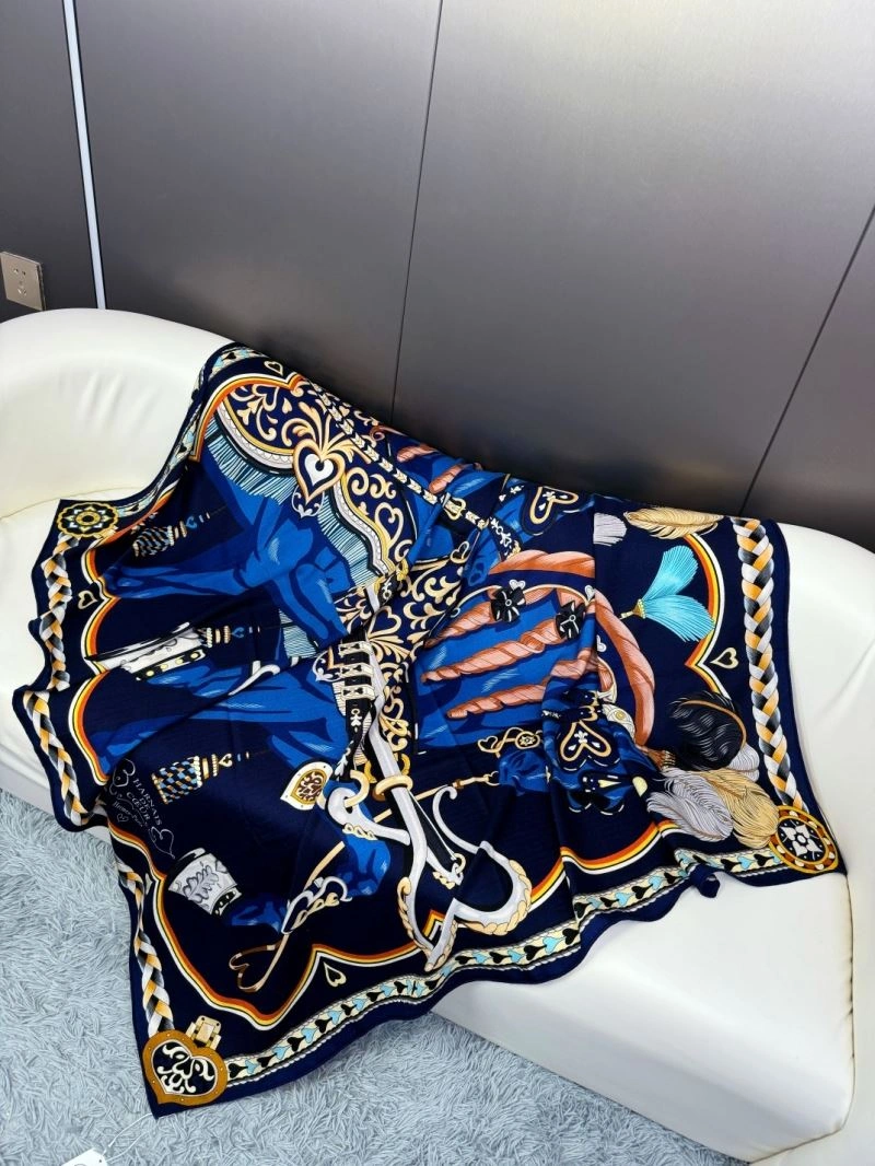 Indistinguishable Hermes Scarf