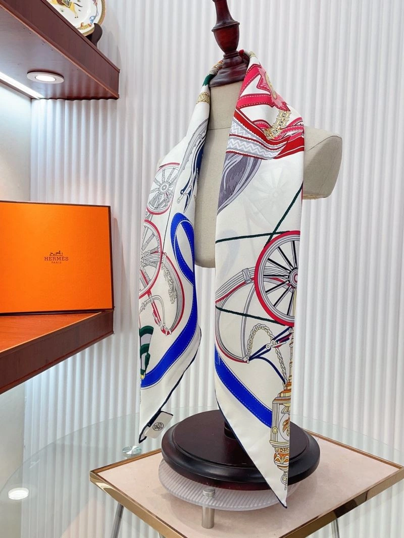 Accurate model Hermes Scarf