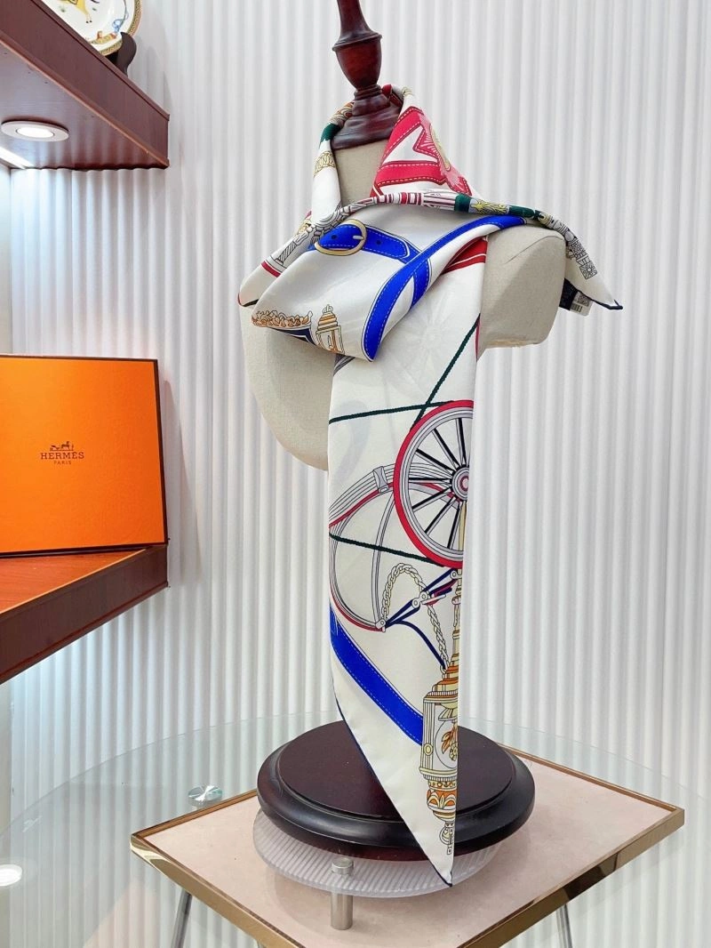 Accurate model Hermes Scarf