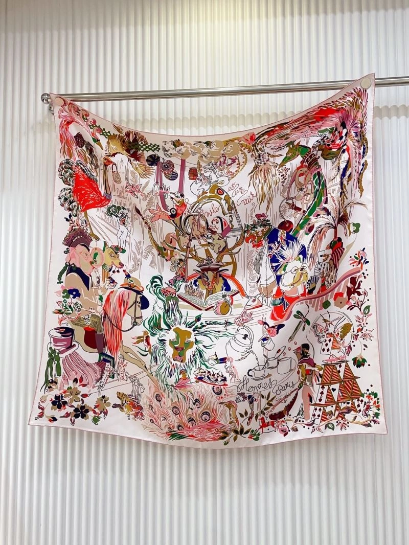 Low-cost Hermes Scarf