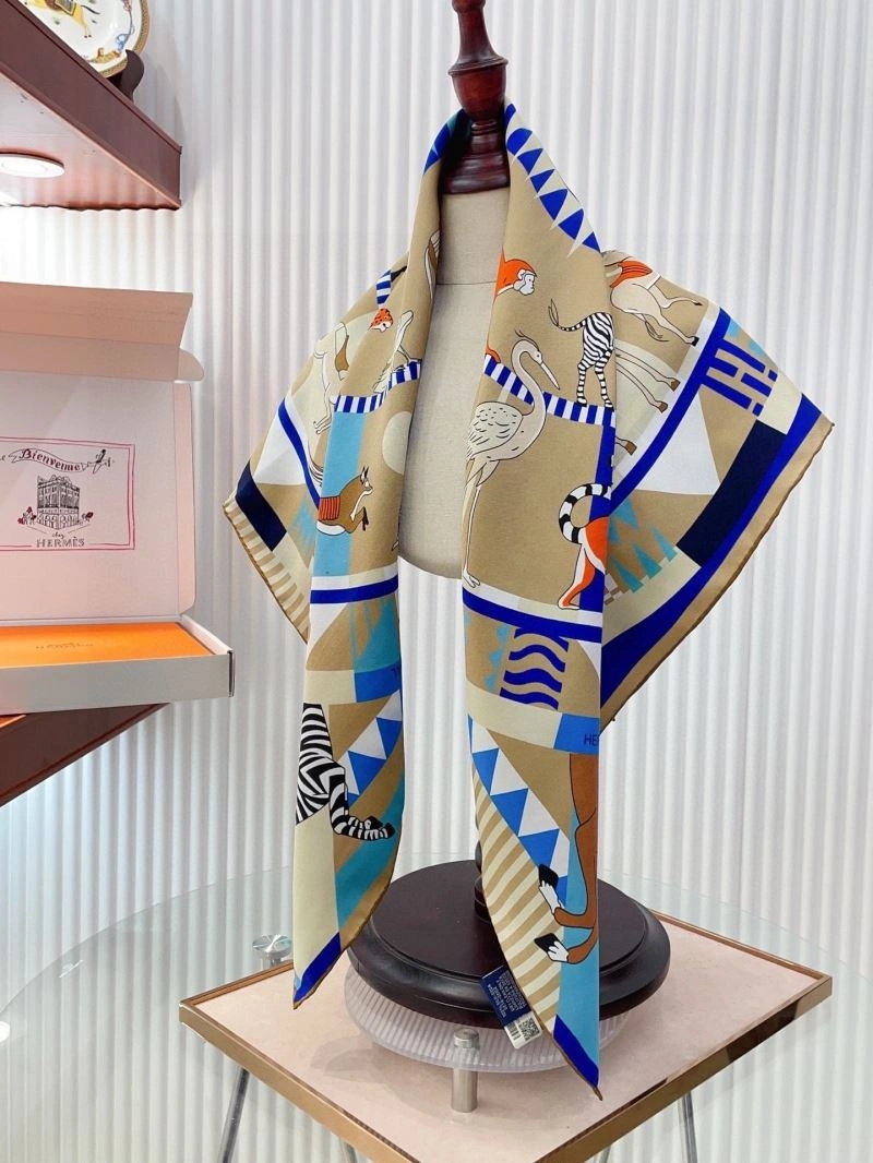 Low-cost Hermes Scarf