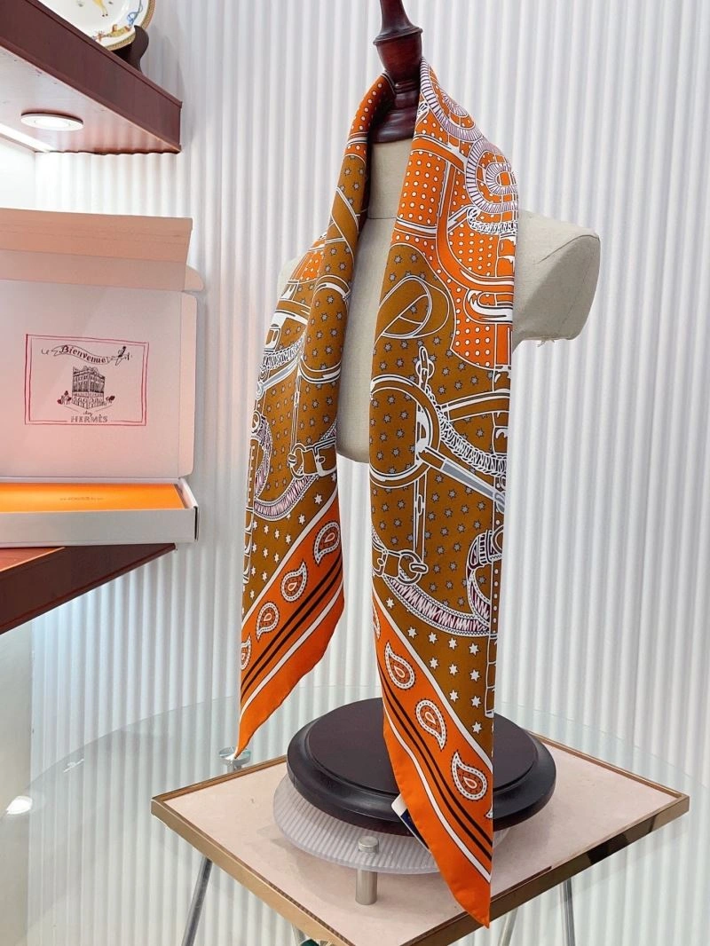 Low-cost Hermes Scarf