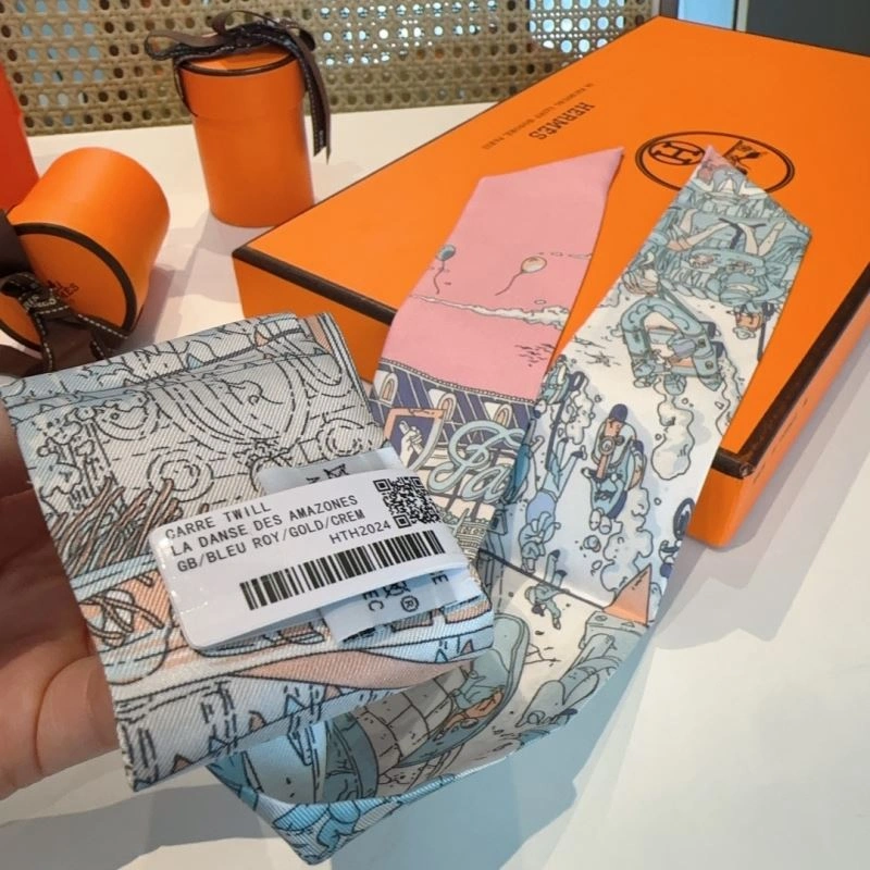 Brand-authenticated Hermes Silk