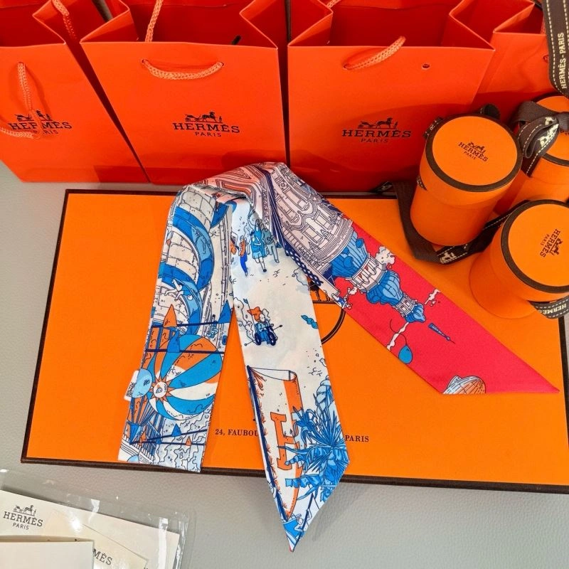 Exact replica Hermes Silk