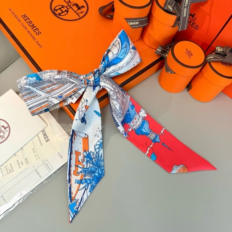 Exact replica Hermes Silk