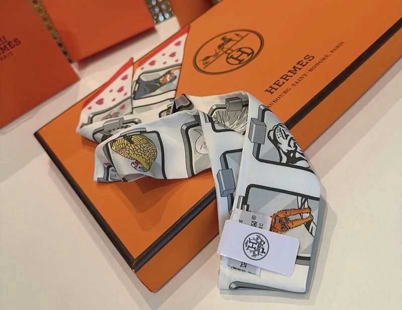 Value-priced Hermes Silk