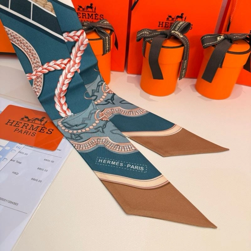 Indistinguishable Hermes Silk