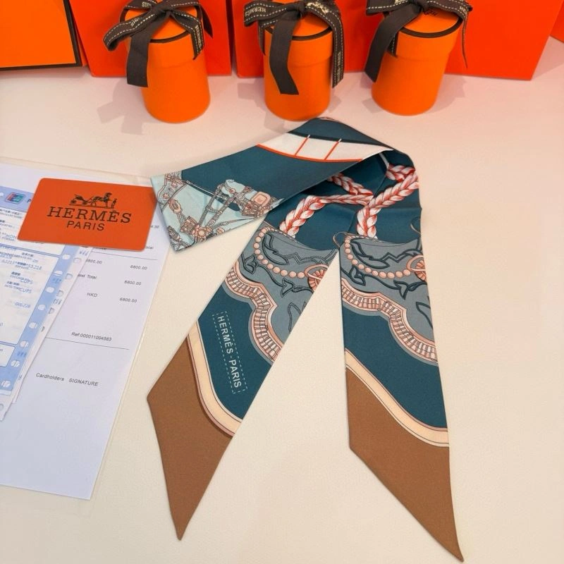 Indistinguishable Hermes Silk