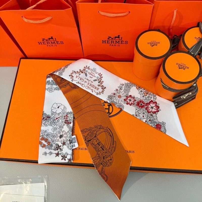 Accurate model Hermes Silk