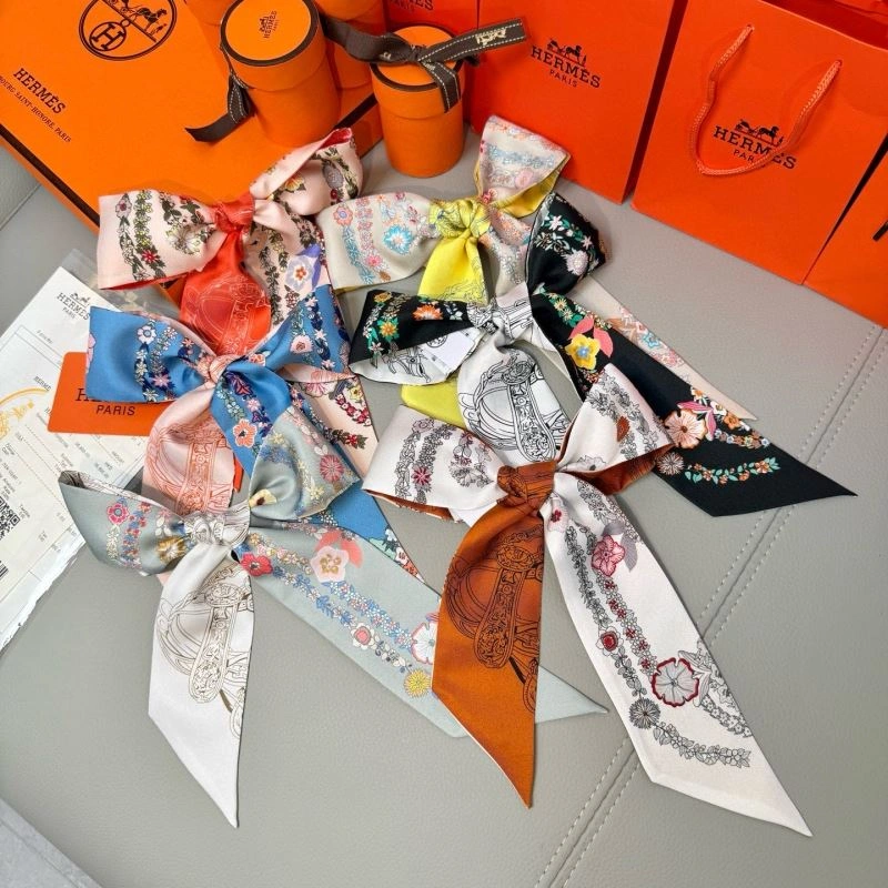 Indistinguishable Hermes Silk