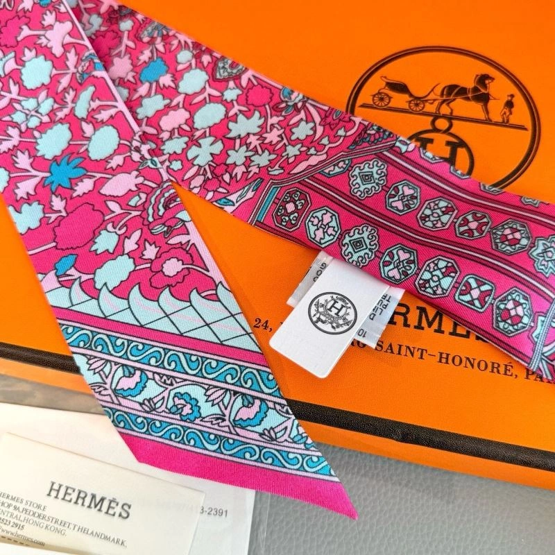 Exact replica Hermes Silk