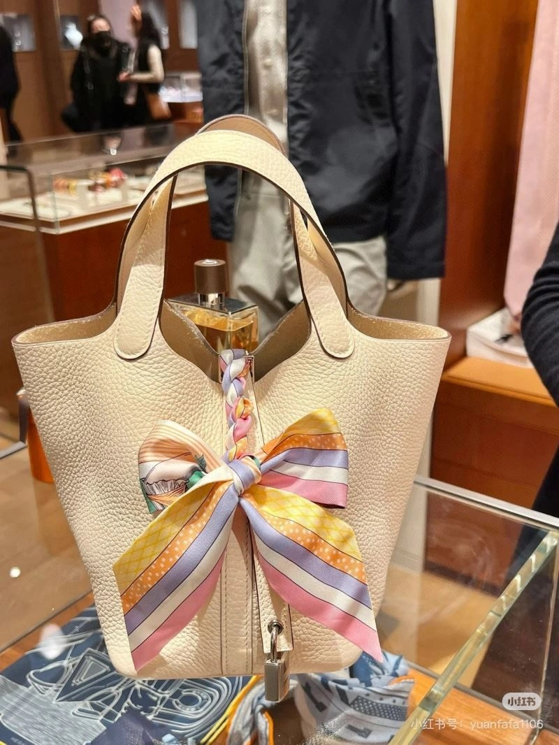 Top match Hermes Silk