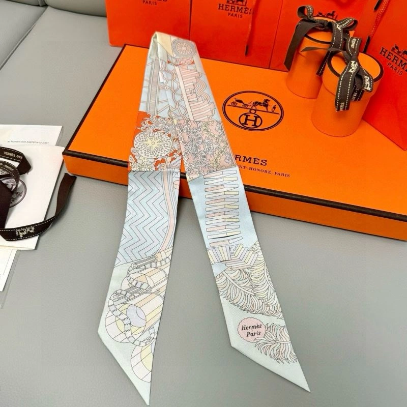 Exact replica Hermes Silk