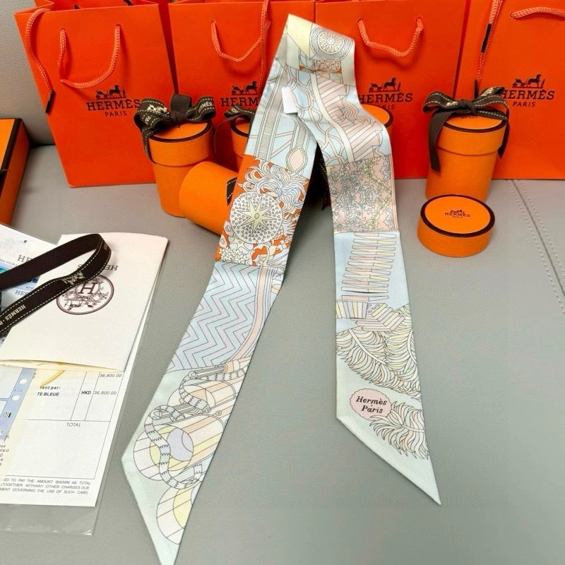 Exact replica Hermes Silk