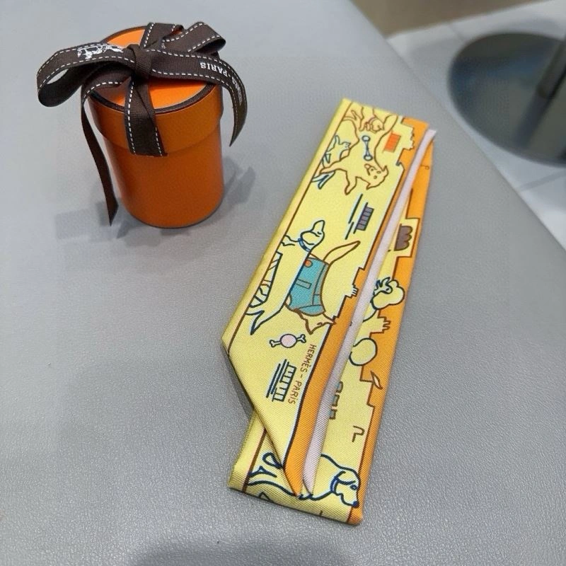 Exact replica Hermes Silk