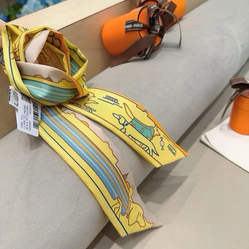 Exact replica Hermes Silk
