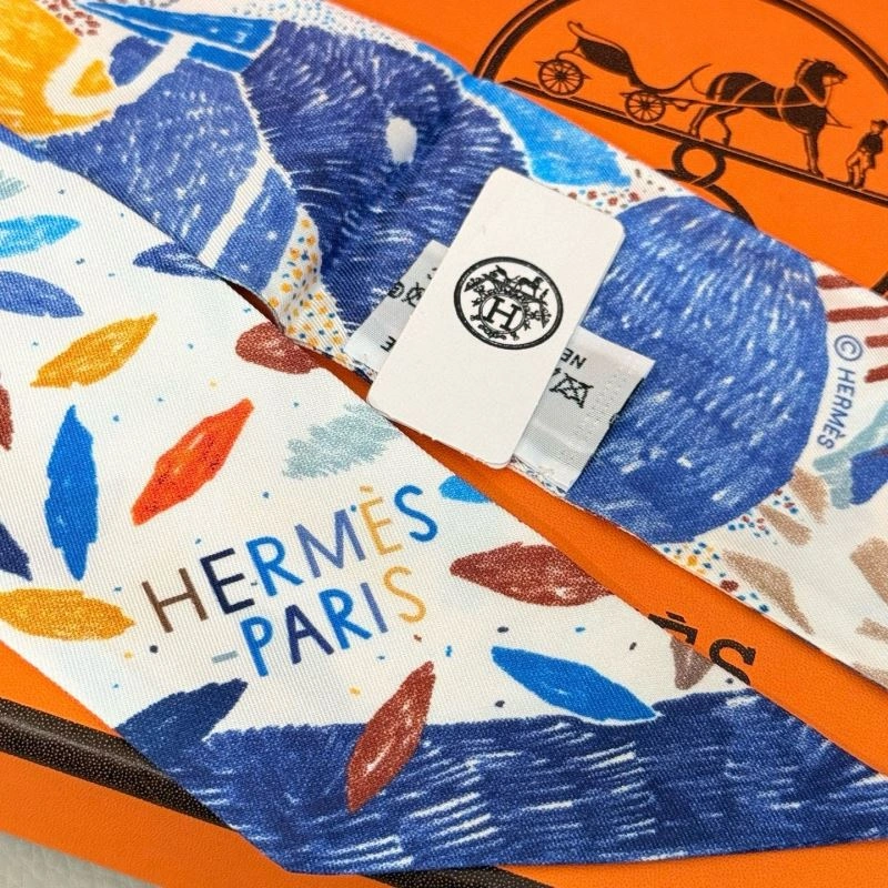 Exact replica Hermes Silk