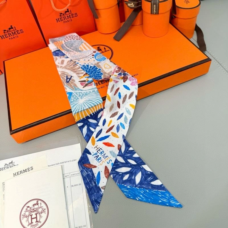 Exact replica Hermes Silk