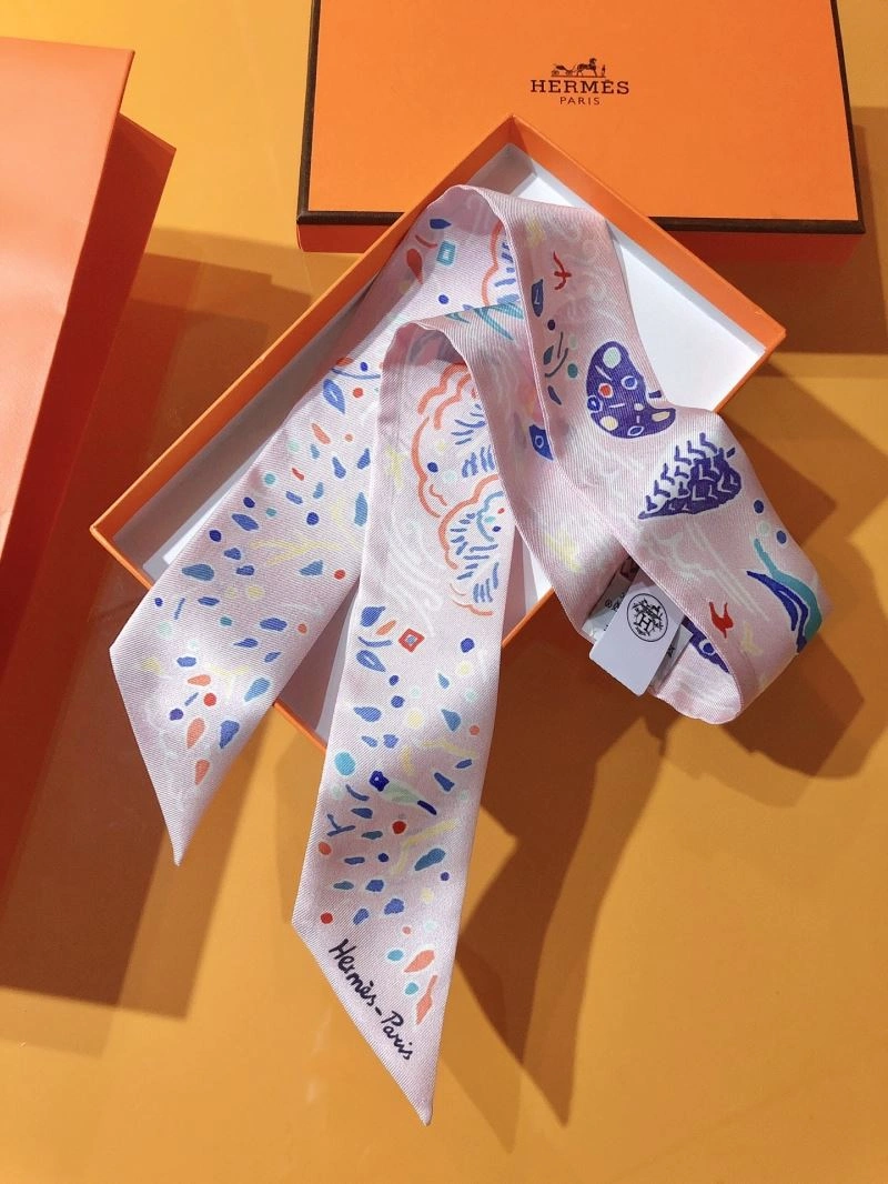 Exact replica Hermes Silk