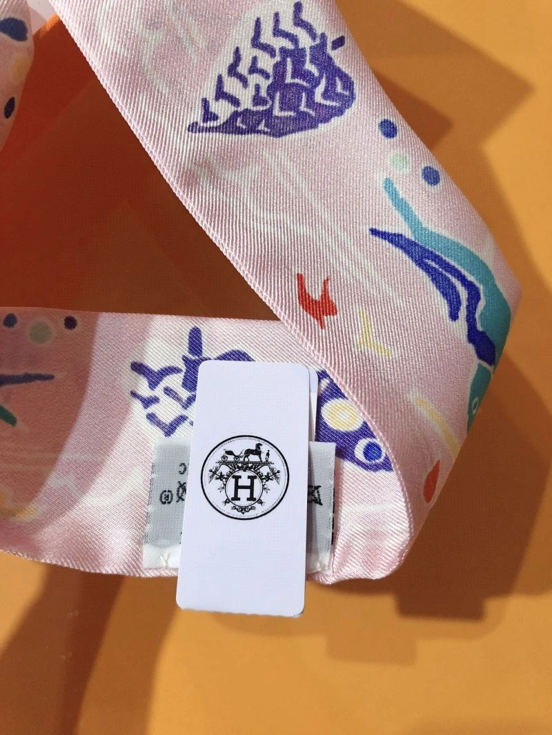 Exact replica Hermes Silk