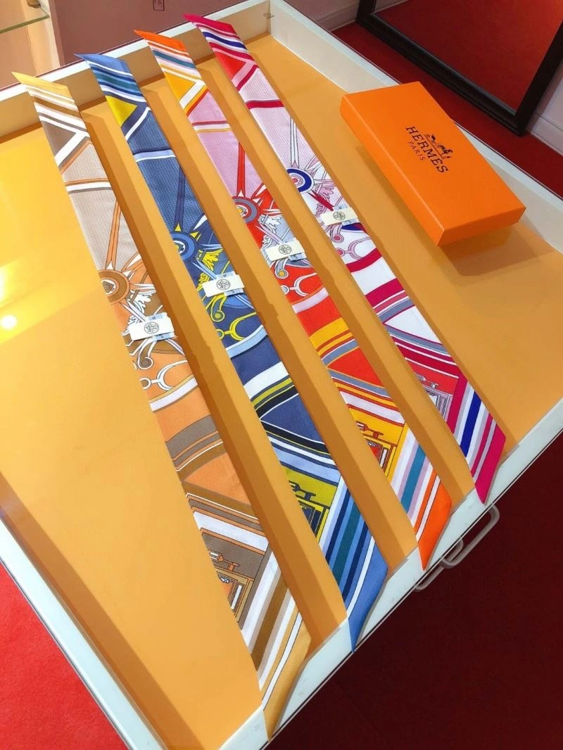 Value-priced Hermes Silk